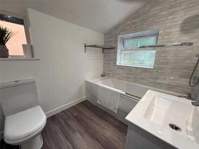 house for rent in Winchester Road, SO51 8JF