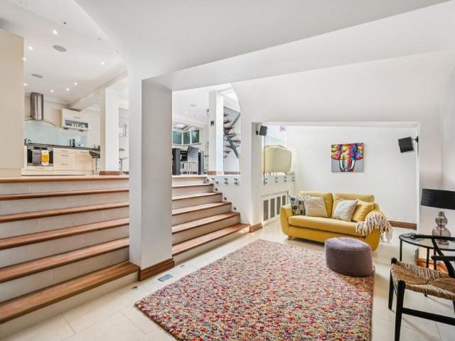 house for rent in Winchester Street, SW1V 4NF