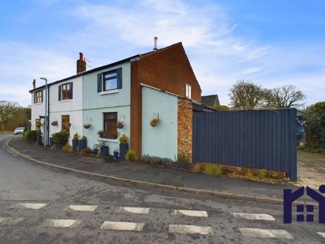 house for rent in Wood Lane, WN6 9SD