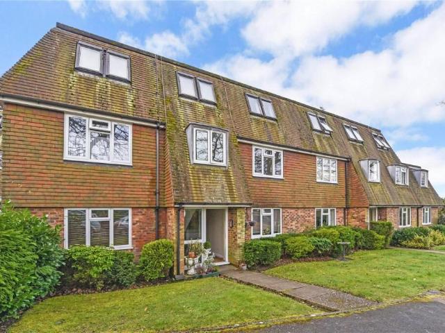house for rent in Wood Road, GU26 6PW
