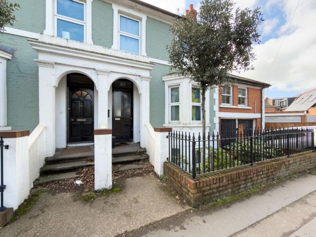 house for rent in Wokingham Road, RG6 1JH