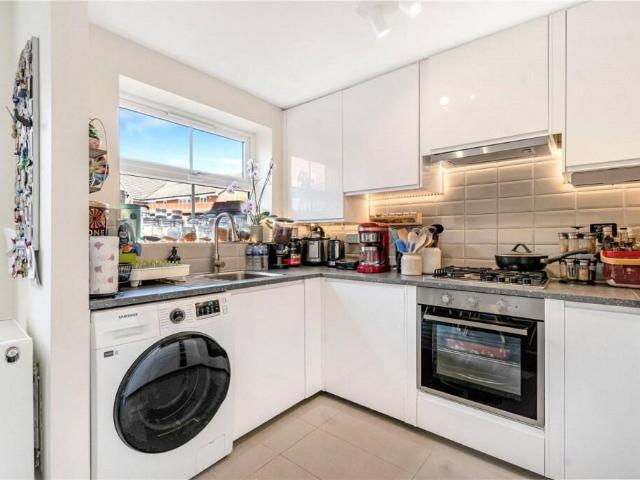 house for rent in Abbotswood Road, SE22 8DL