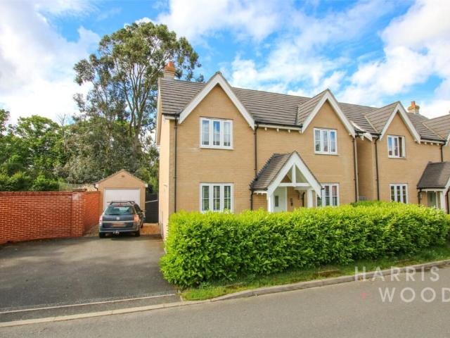 house for rent in Abrey Close, CO7 8FA