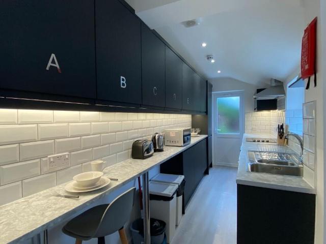 house for rent in Albert Street, NG15 7BE