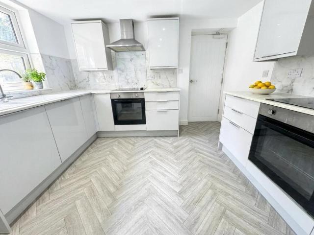 house for rent in Albion Road, DA12 2SR