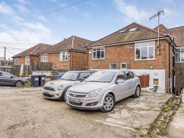 House for rent in Alder Road, Poole