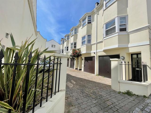 house for rent in Alice Street, Hove, Hove