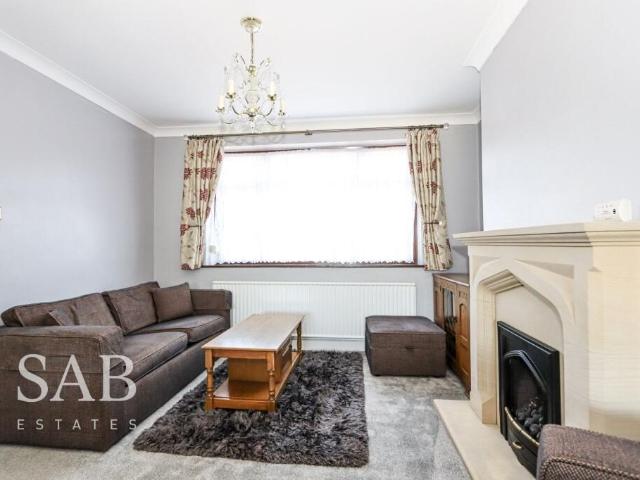 house for rent in Allenby Road, UB1 2HG