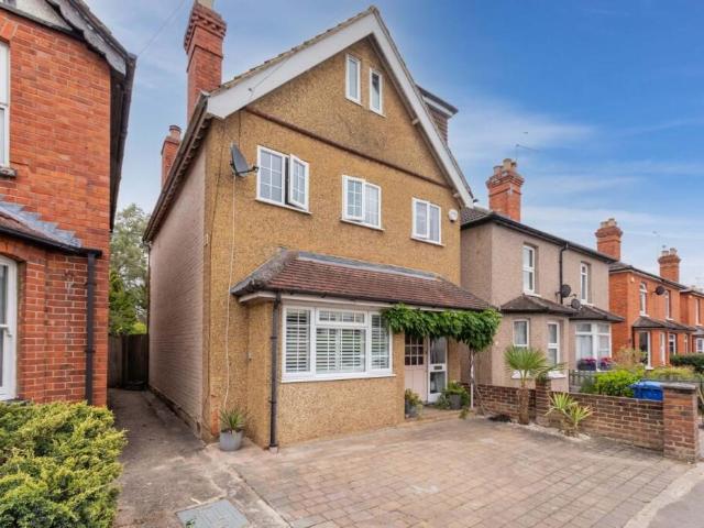 house for rent in Alwyn Road, SL6 5EH
