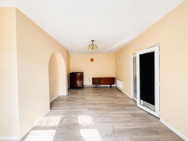 house for rent in Arnold Road, RM9 6AN