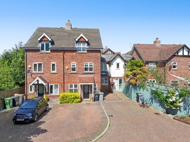 house for rent in Arderne Place, Alderley Edge, Cheshire
