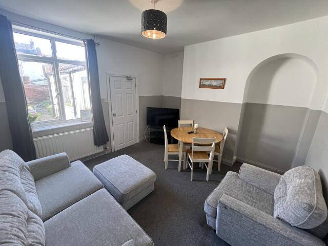 house for rent in Baggholme Road, LN2 5BQ