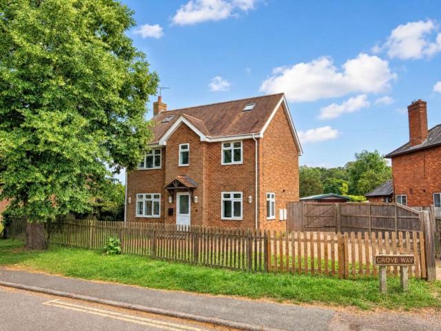 house for rent in Baker Street, HP18 0LQ