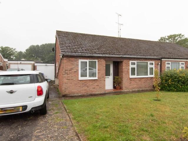 house for rent in Barton Drive, CB9 7PS
