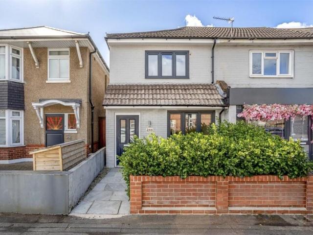 house for rent in Barrack Road, BH23 2BH