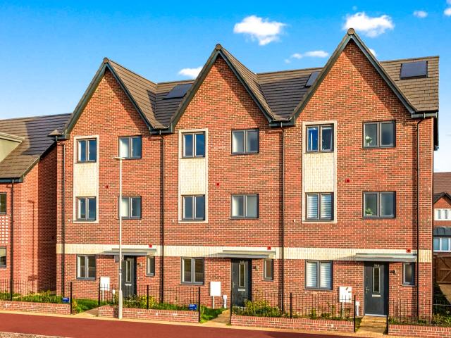 house for rent in Barrosa Way, Whitehouse, MK8