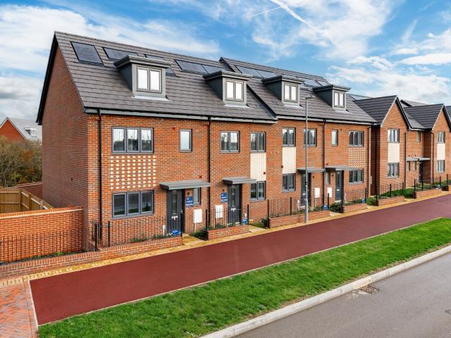 house for rent in Barrosa Way, MK8 1LN