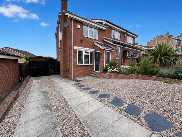 house for rent in Bentham Way, Mapplewell, Barnsley, S75 5QA