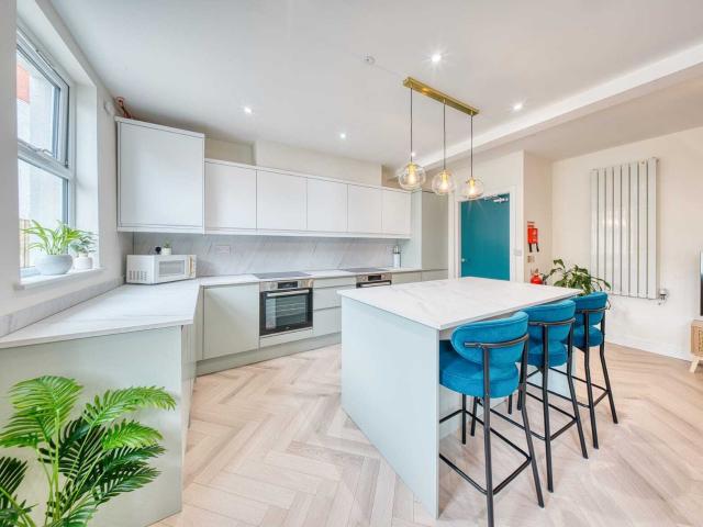 house for rent in Benjamin Road