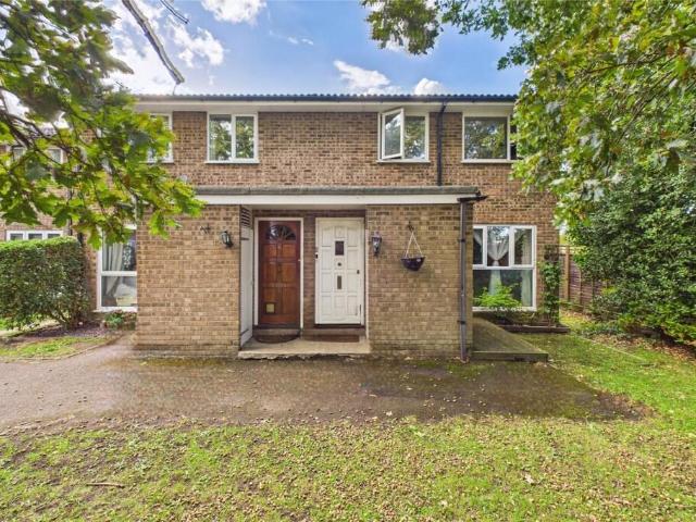 house for rent in Beaulieu Gardens, GU17 0LP
