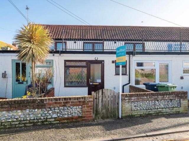 house for rent in Beach Road, NR30 5HD