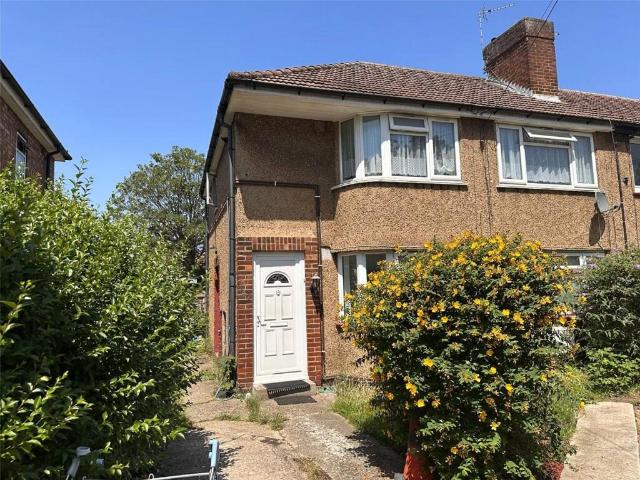 house for rent in Berwick Avenue, UB4 0NJ