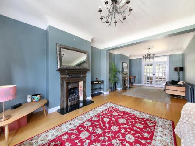 house for rent in Birchlands Avenue, SW12 8ND
