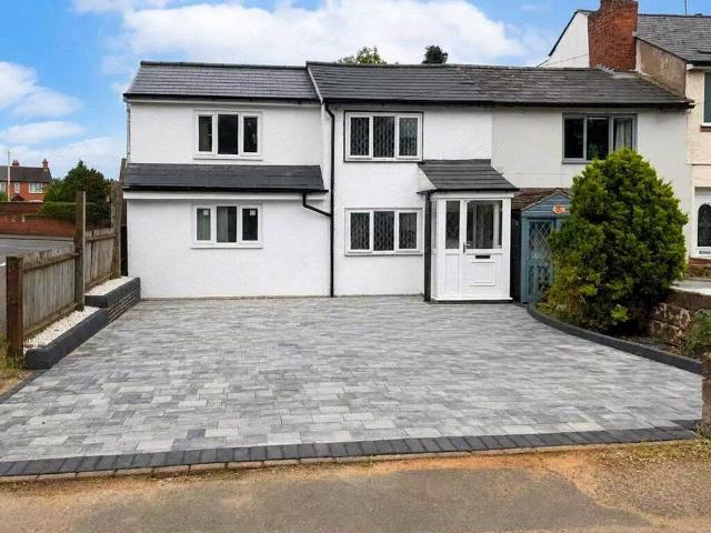 house for rent in Birmingham Road, B61 0EZ