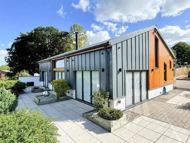 house for rent in Bossington Lane, LU7 2TE