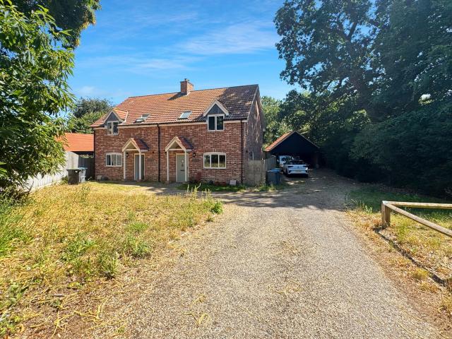 house for rent in Blackheath Road, IP19 9HD