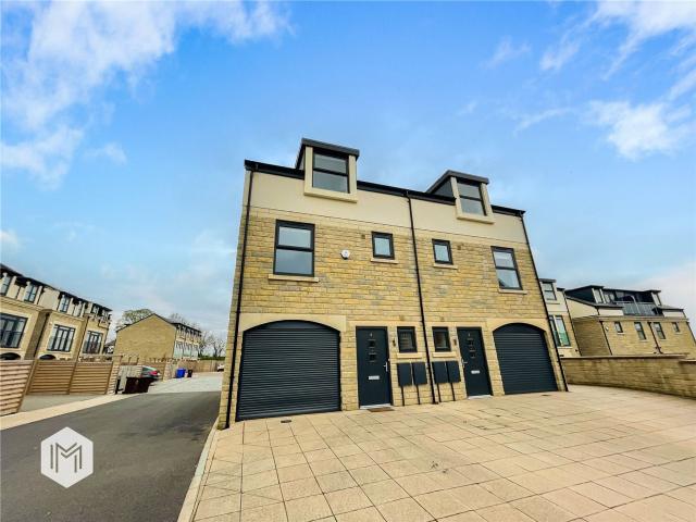 house for rent in Bleaklow Court, BL8 4PT