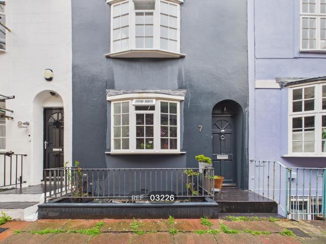 house for rent in Blenheim Place, Brighton, BN1 4AE