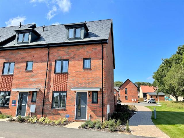 house for rent in Bluebell Way, Whiteley, Fareham