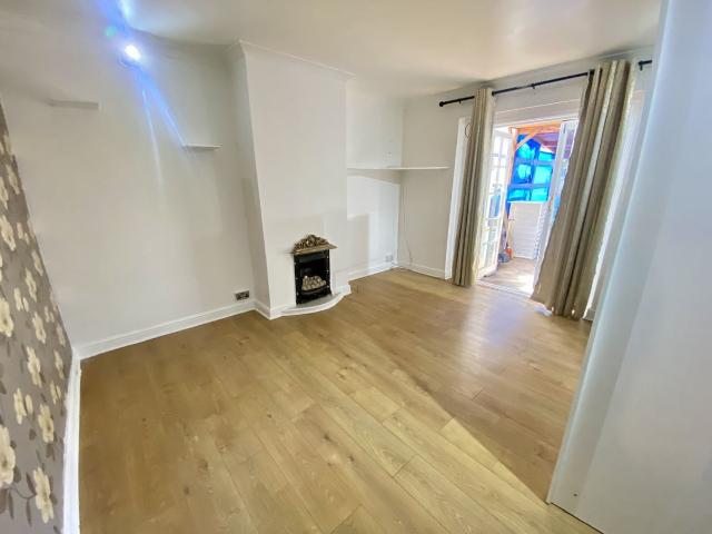 house for rent in Blundell Road, Edgware, HA8