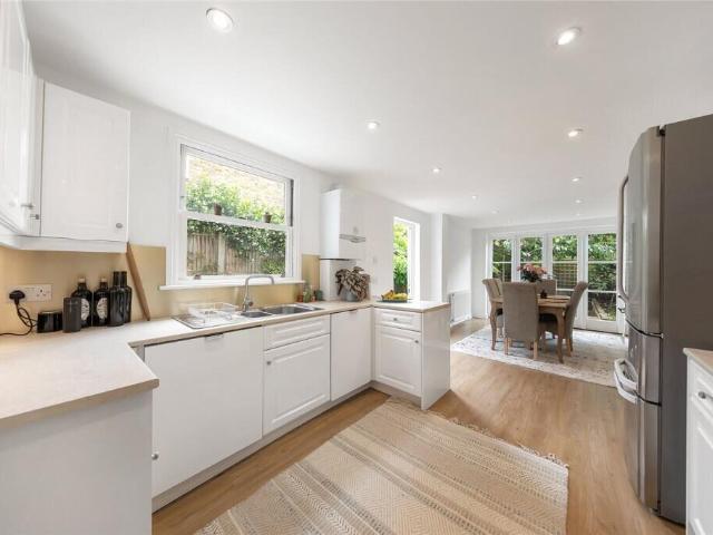 house for rent in Broughton Road, SW6 2LB