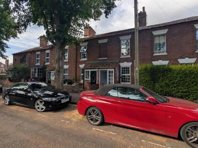 house for rent in Broad Street, CV34 4LT