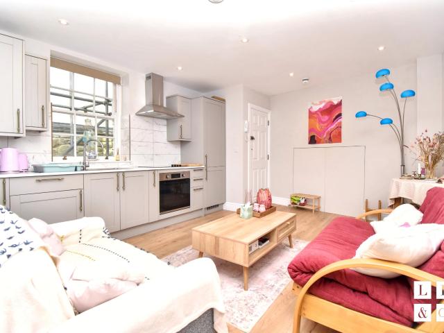 house for rent in Broad Street, Penryn, TR10