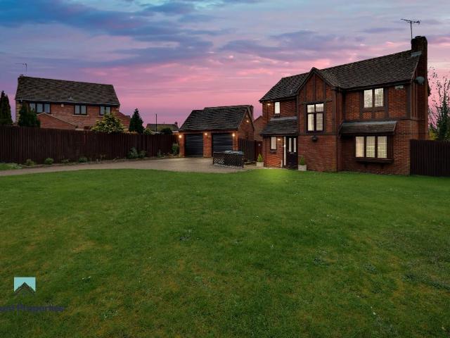 house for rent in Broadwells Crescent, CV4 8JD
