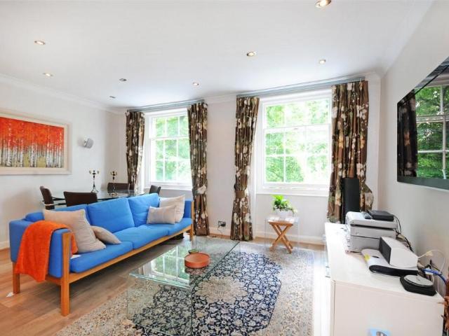 house for rent in Brompton Square, SW3 2AG