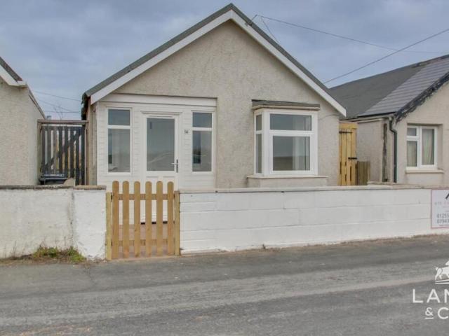 house for rent in Brooklands, CO15 2JG