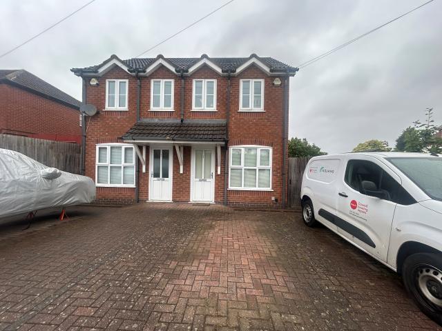 house for rent in Bracebridge Road, Kingsbury. B78 2HP