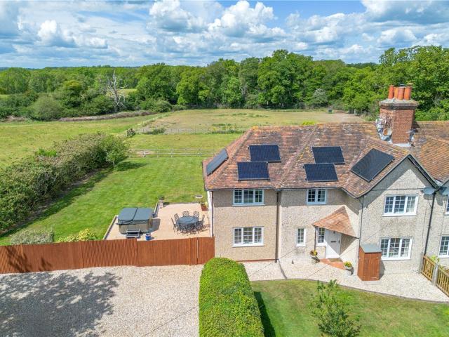 house for rent in Bradfield, Reading