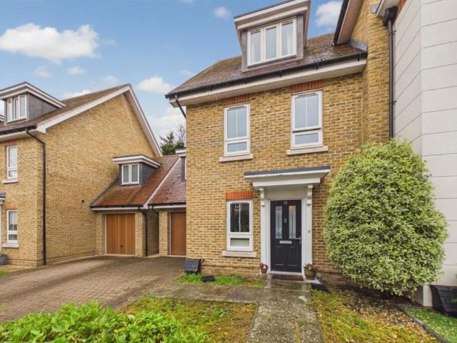 house for rent in Brambling Way, SL6 8PQ