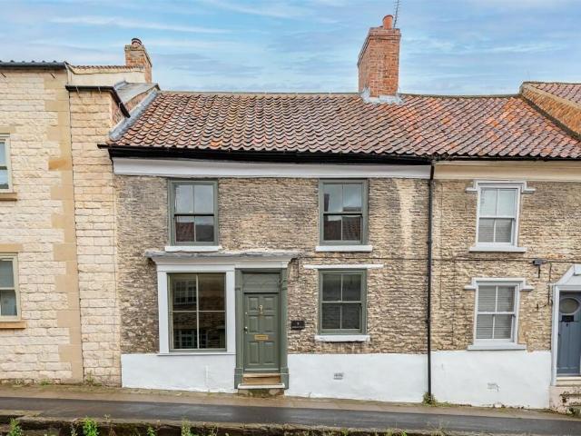 house for rent in Burgate, YO18 7AU