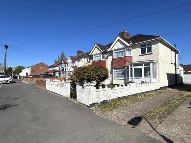 house for rent in Burnham Gardens, UB3 1RB
