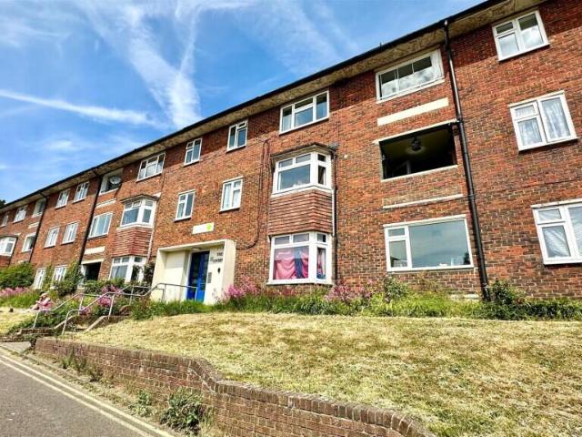 house for rent in Canterbury Drive, BN2 3FZ