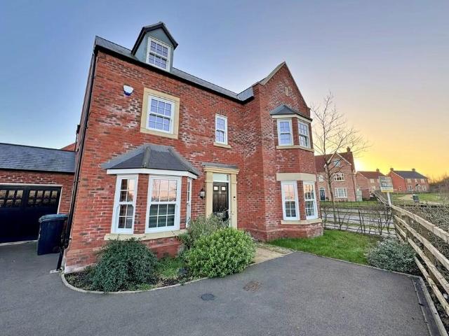 house for rent in Caradon Way, CV23 1BH