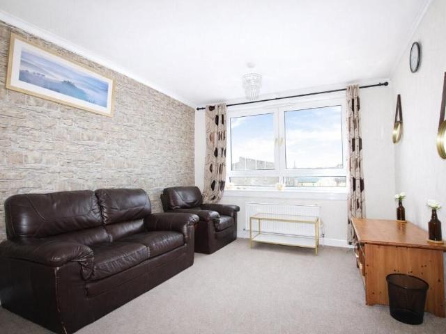house for rent in Carnegie Court, EH8 9SN
