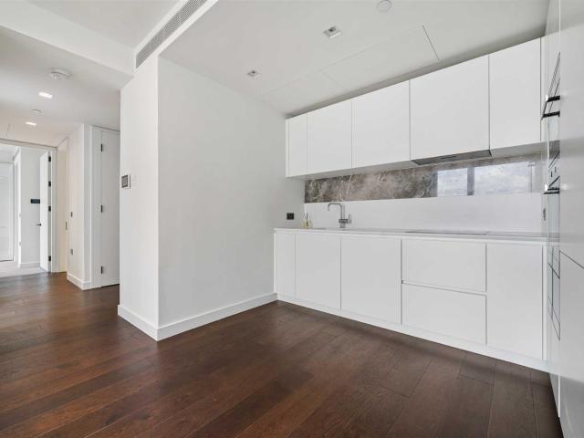 House for rent in Casson Square, London
