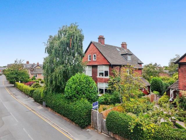 house for rent in Chapel Road, Alderley Edge, Cheshire